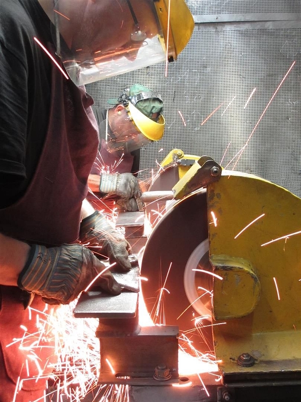 Portrait - PRE-VENT – measuring and control solutions